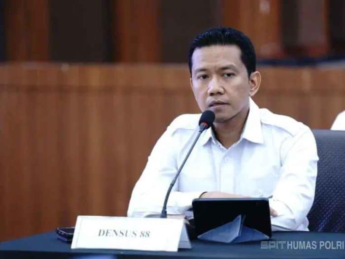 Densus 88 Tangkap Delapan Terduga Teroris JAD Terafiliasi ISIS di
